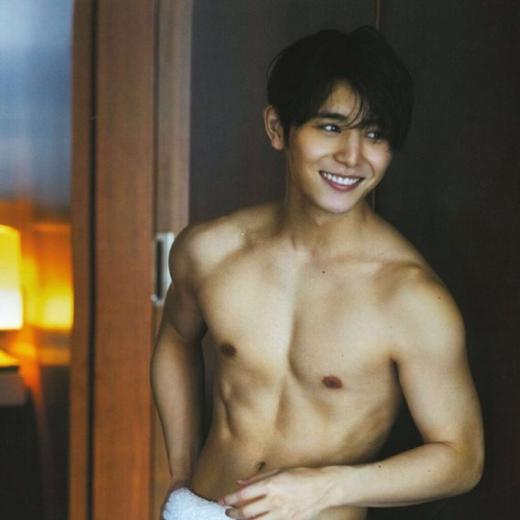 【画像有】山田涼介の筋肉美がファンを虜にする理由とその筋トレ法！｜QITANO ® 北野カラダづくりラボ